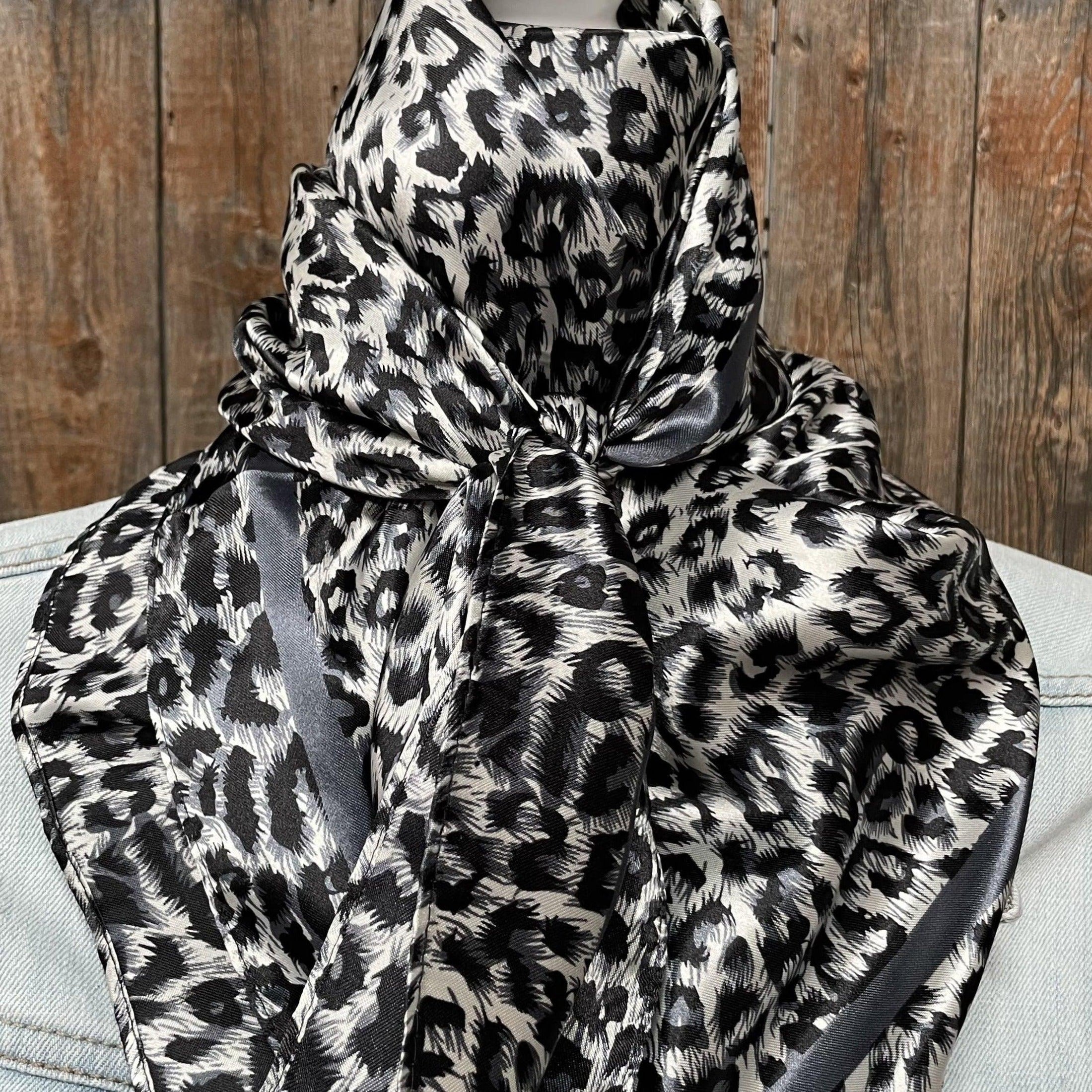 35X35" Snow Leopard Wild Rag/Scarf WR167 – RODEO DRIVE